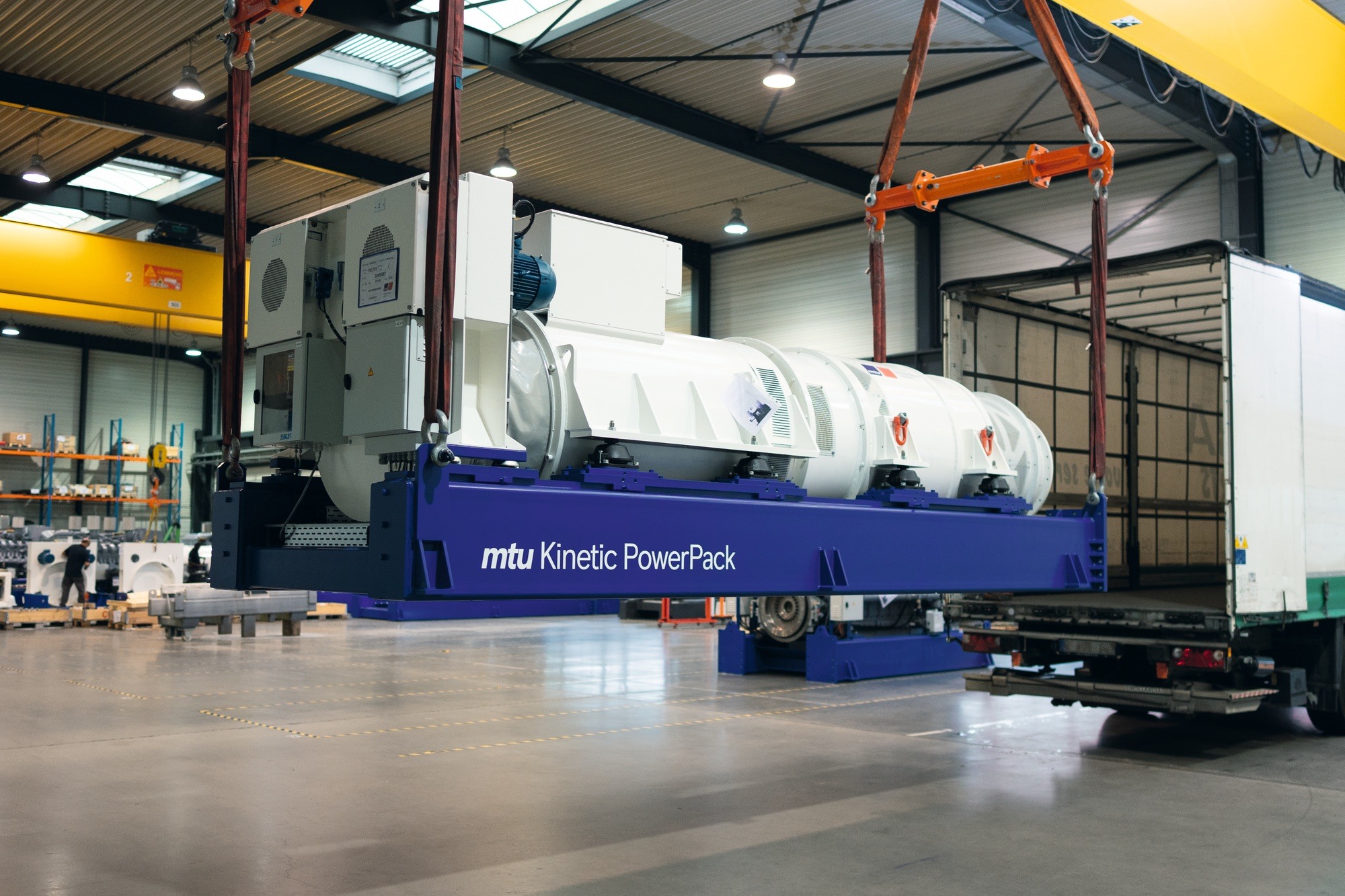 Comparing DRUPS & Diesel Generators with UPS: Choosing Your Solution